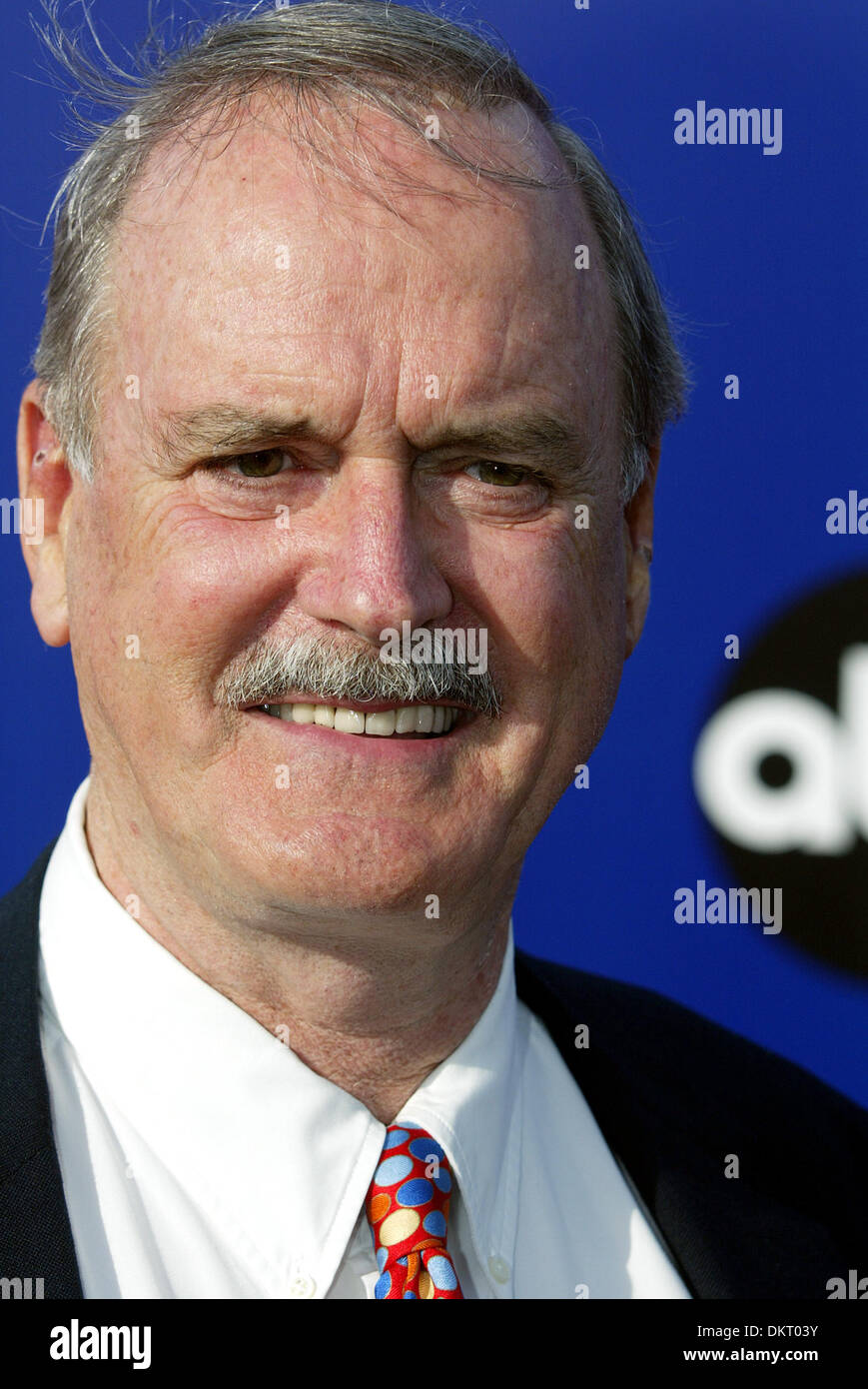 JOHN CLEESE.ACTOR.SANTA MONICA, LOS ANGELES, USA.19/05/2002.LA3795 ...
