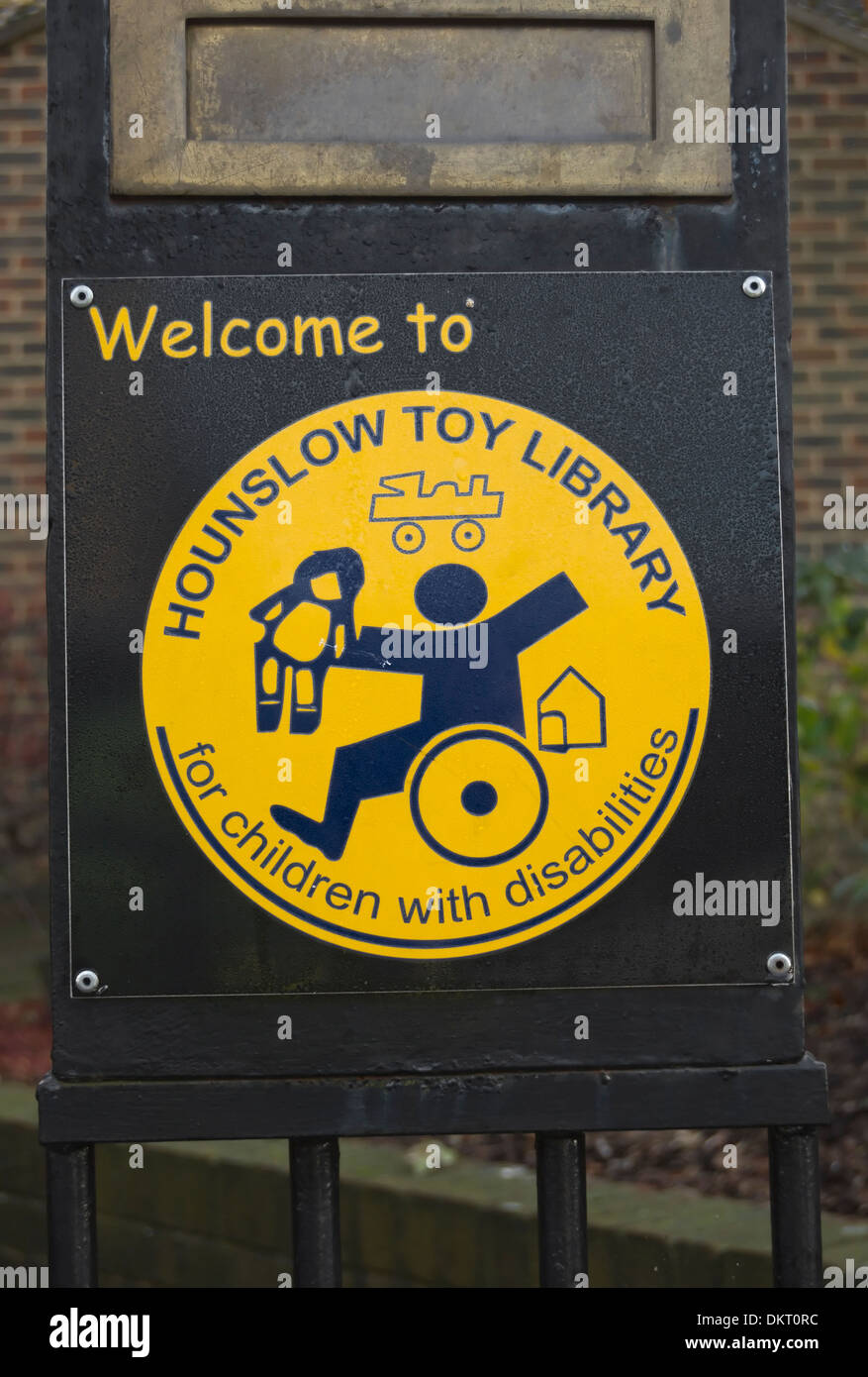 Welcome sign children hi-res stock photography and images - Alamy