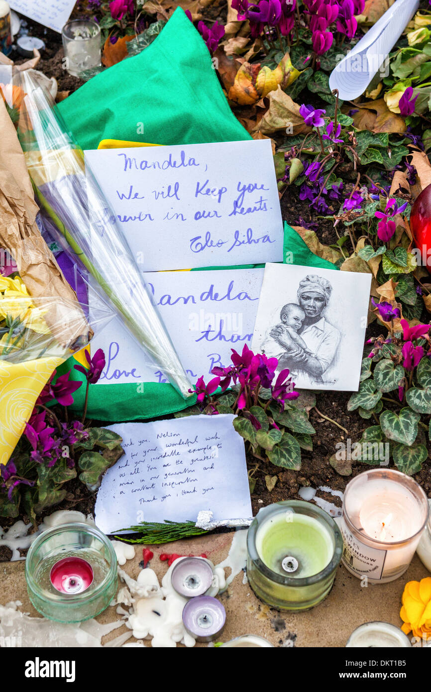 RIP Nelson Mandela - Londoners leave flowers, candles, letters, cards ...