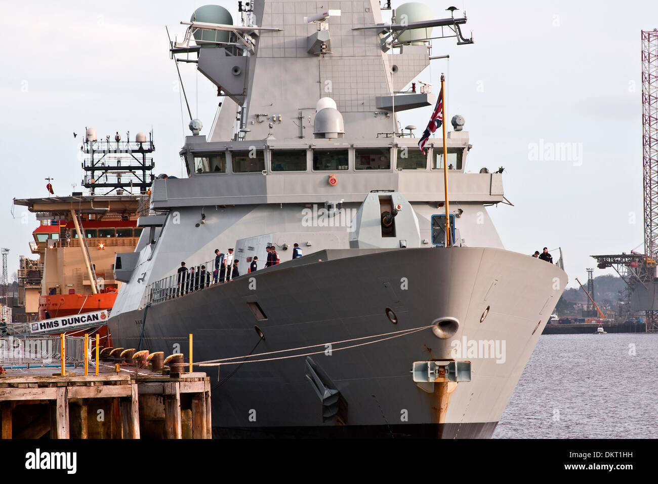 Dundee, Scotland, UK. 9th December, 2013. Royal Navy HMS Duncan is the ...