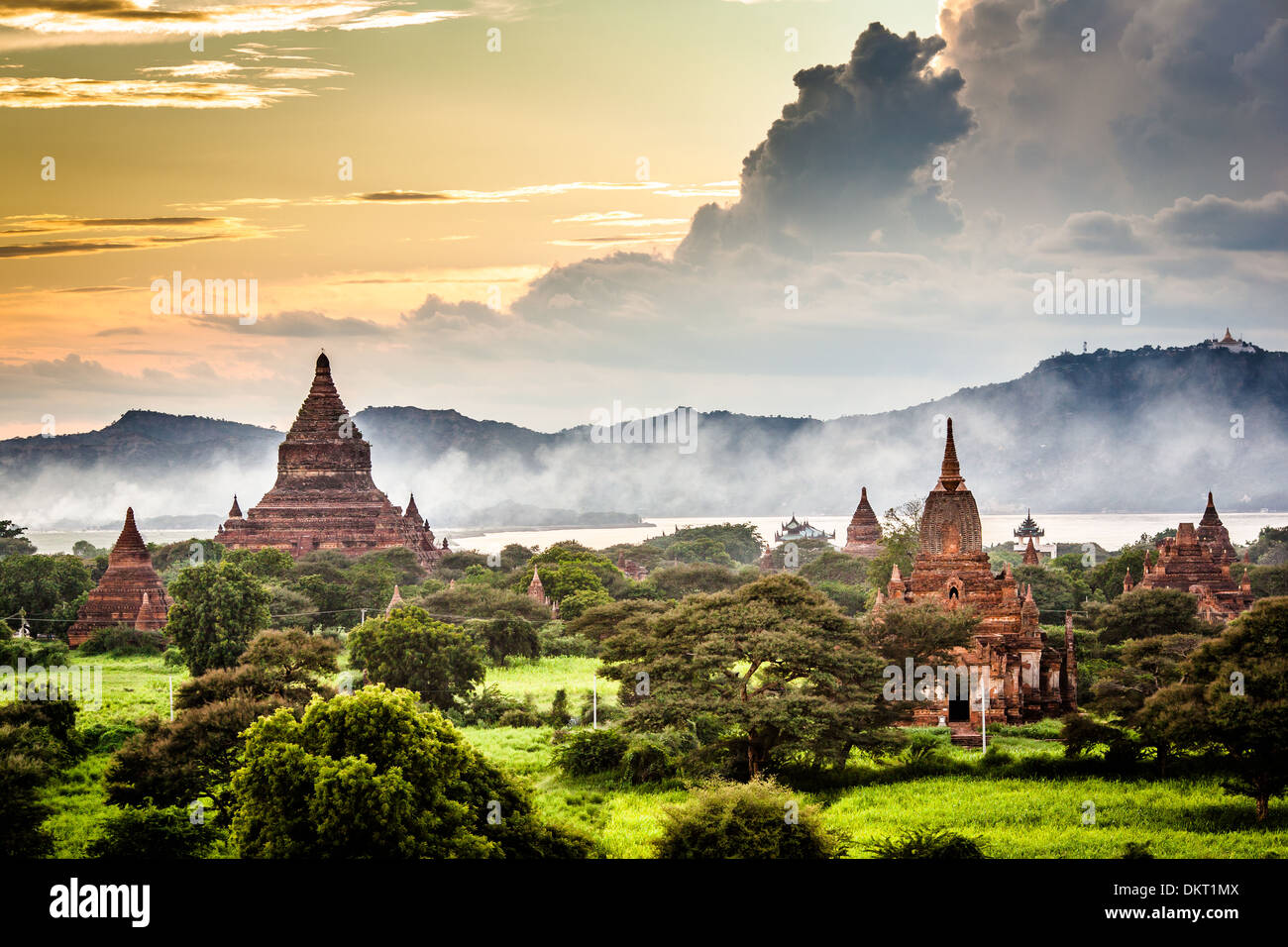 A view of the temples of Bagan, Myanmar (Burma Stock Photo - Alamy
