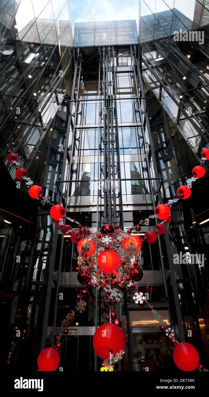 Christmas lift hi-res stock photography and images - Alamy