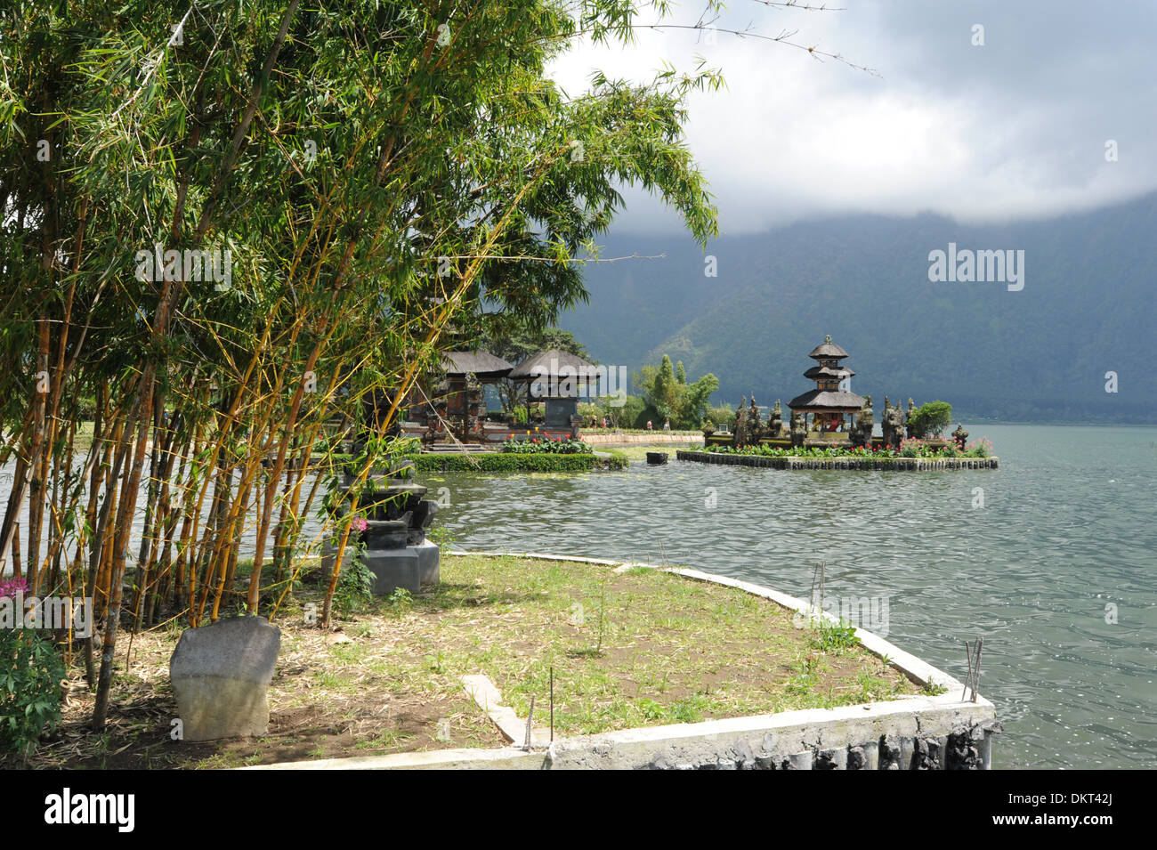 Pura ulu danau temple hi-res stock photography and images - Alamy