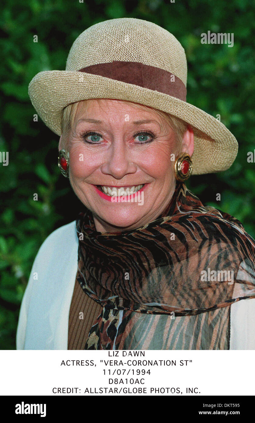 LIZ DAWN.ACTRESS, ''VERA-CORONATION ST''.11/07/1994.D8A10AC Stock Photo ...
