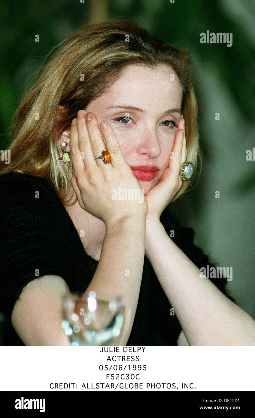 06 05 1995 hi-res stock photography and images - Alamy