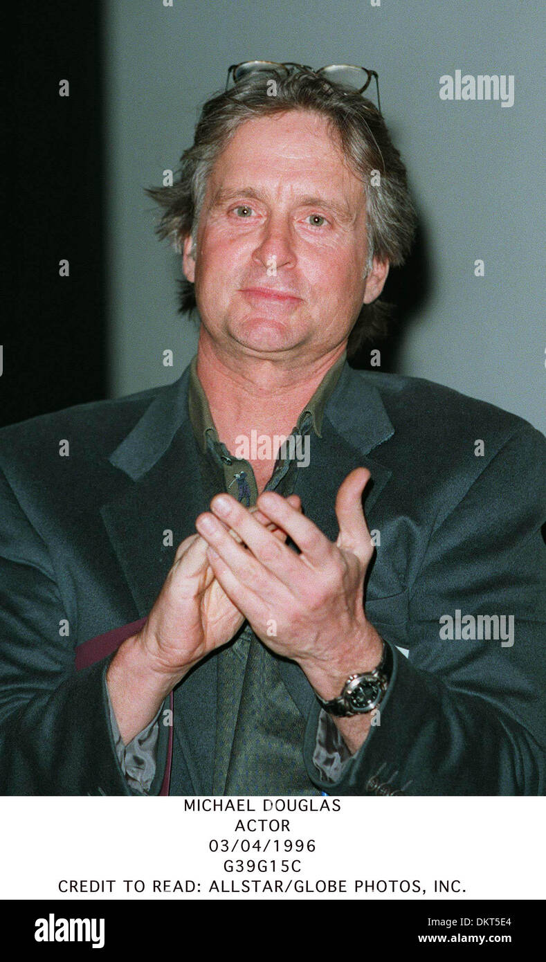 MICHAEL DOUGLAS.ACTOR.03/04/1996.G39G15C.CREDIT TO READ Stock Photo - Alamy