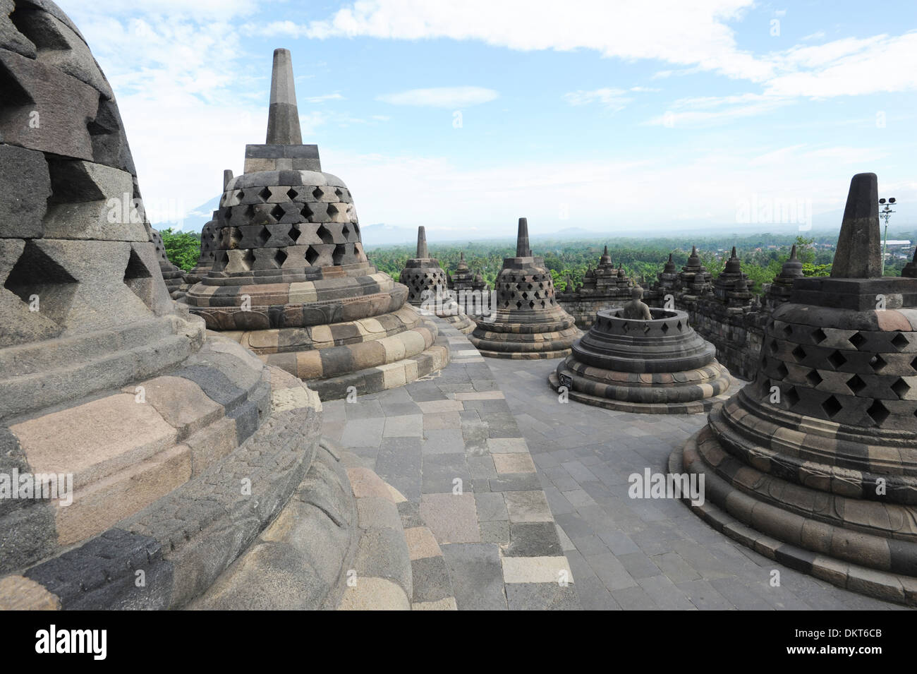 Borobudur tempel hi-res stock photography and images - Alamy