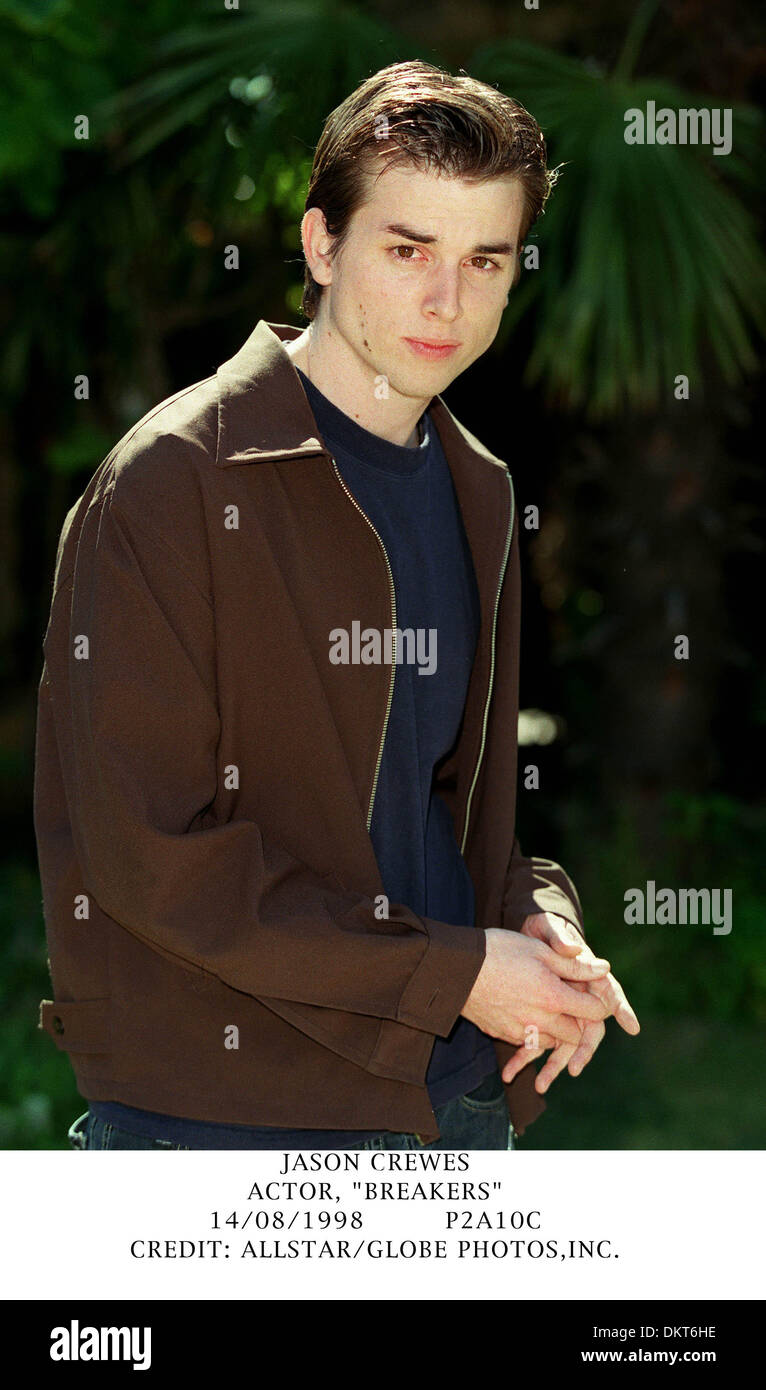 JASON CREWES.ACTOR, ''BREAKERS''.14/08/1998.P2A10C Stock Photo - Alamy