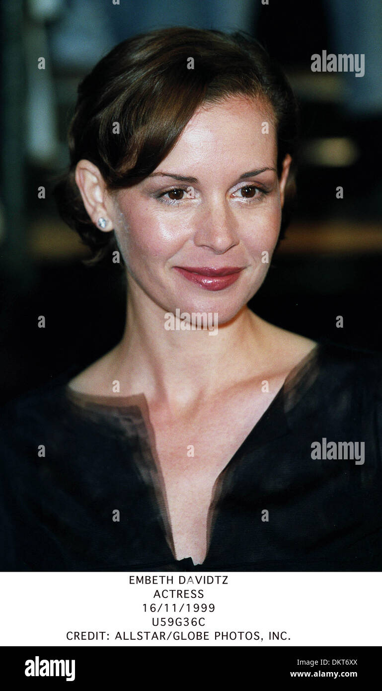 Actress embeth davidtz hi-res stock photography and images - Alamy
