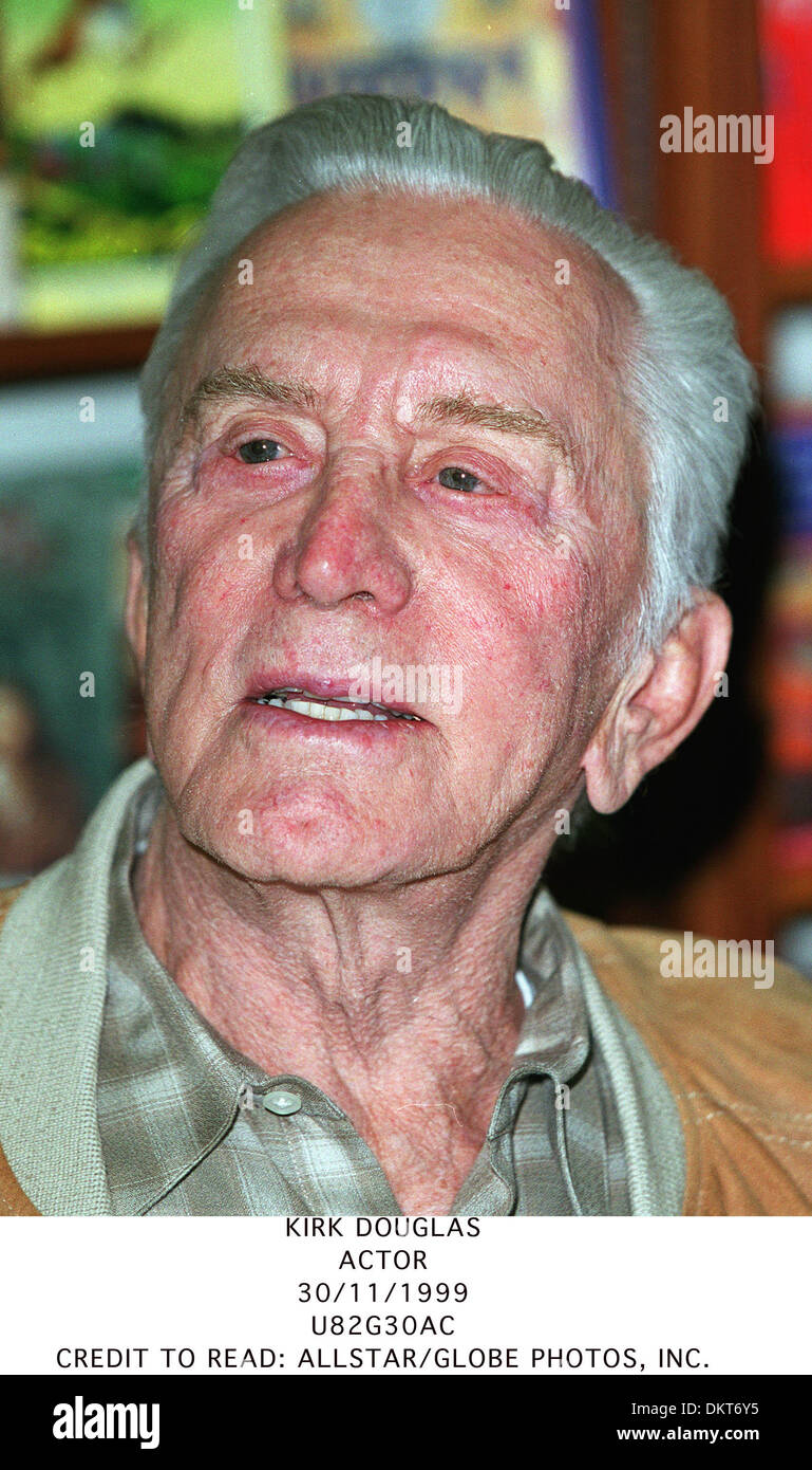 KIRK DOUGLAS.ACTOR.30/11/1999.U82G30AC.CREDIT TO READ Stock Photo - Alamy
