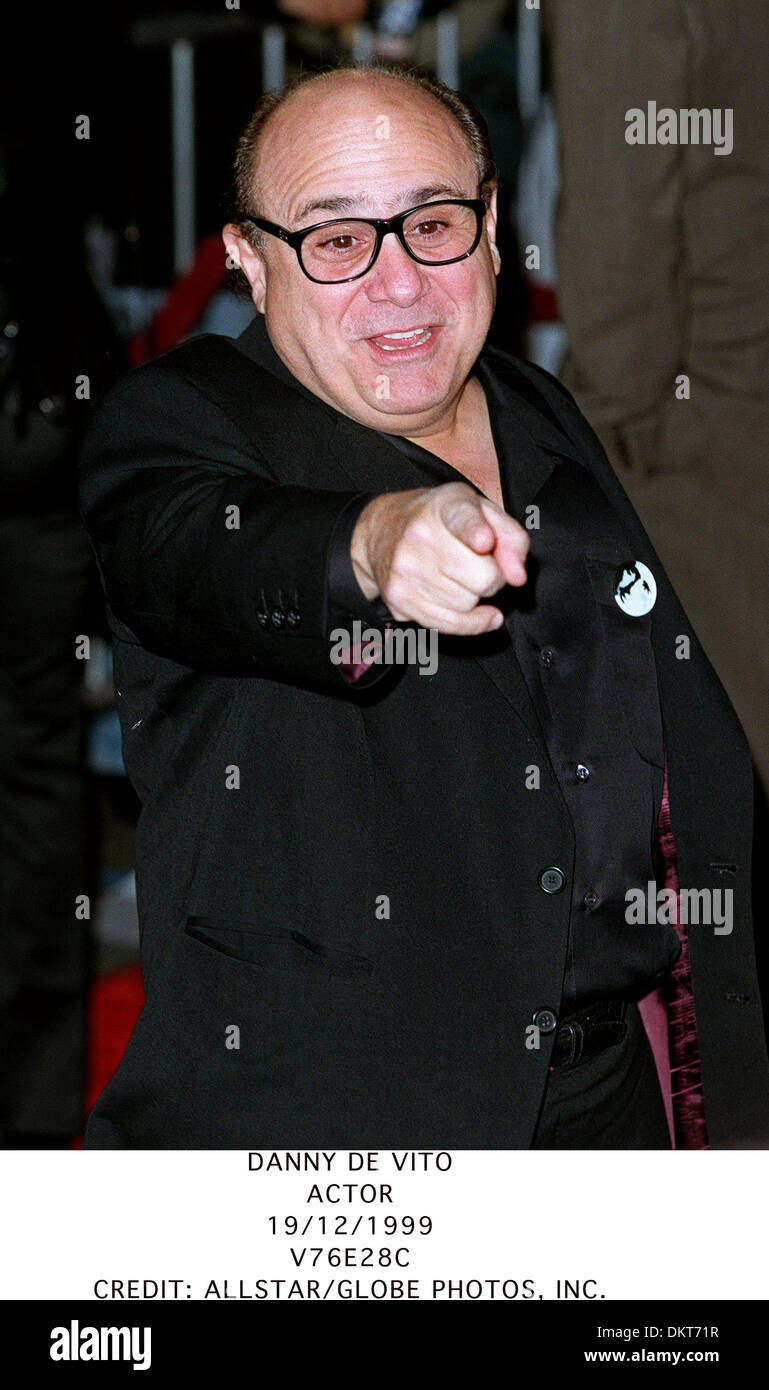 Danny de vito hi-res stock photography and images - Alamy
