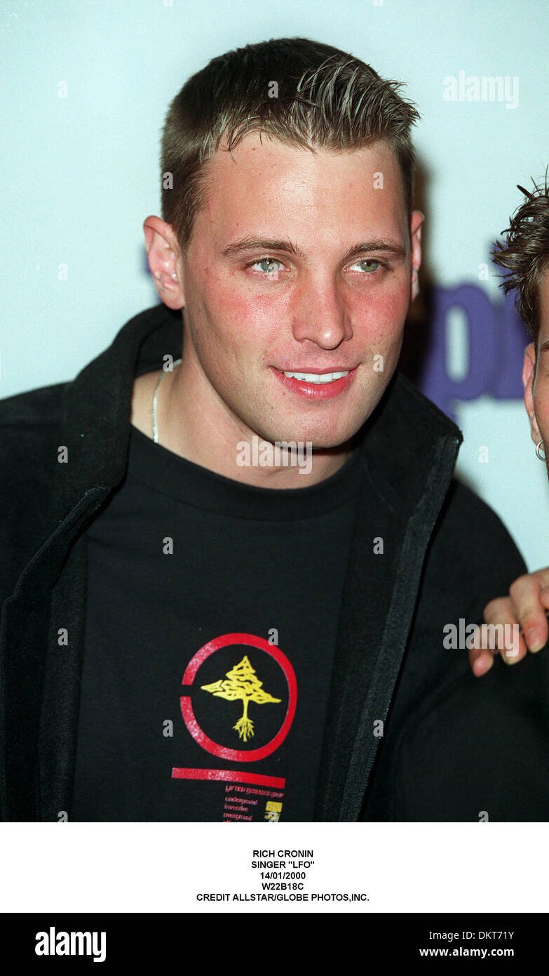RICH CRONIN.SINGER ''LFO''.14/01/2000.W22B18C Stock Photo - Alamy