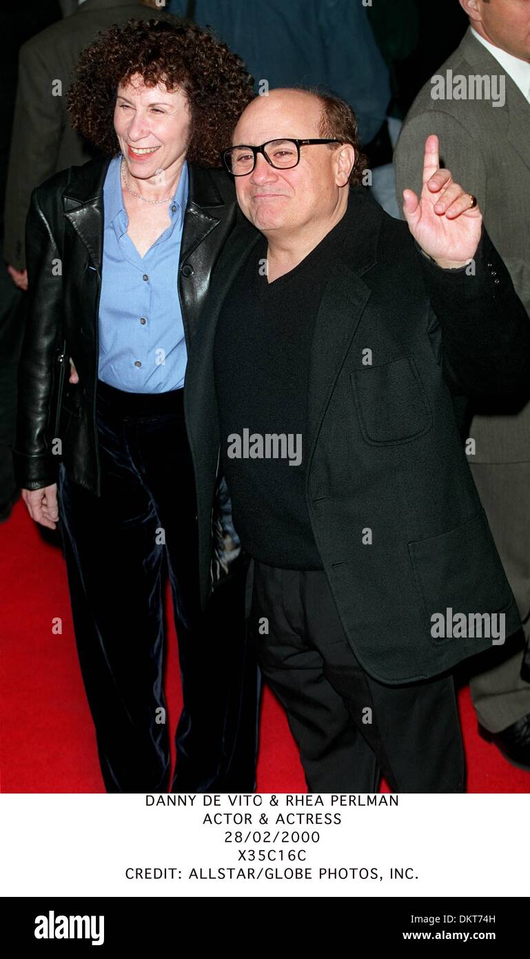 Danny de vito hi-res stock photography and images - Alamy