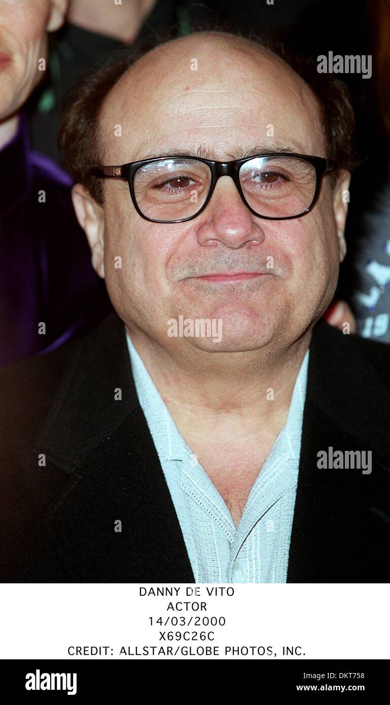 Danny de vito hi-res stock photography and images - Alamy