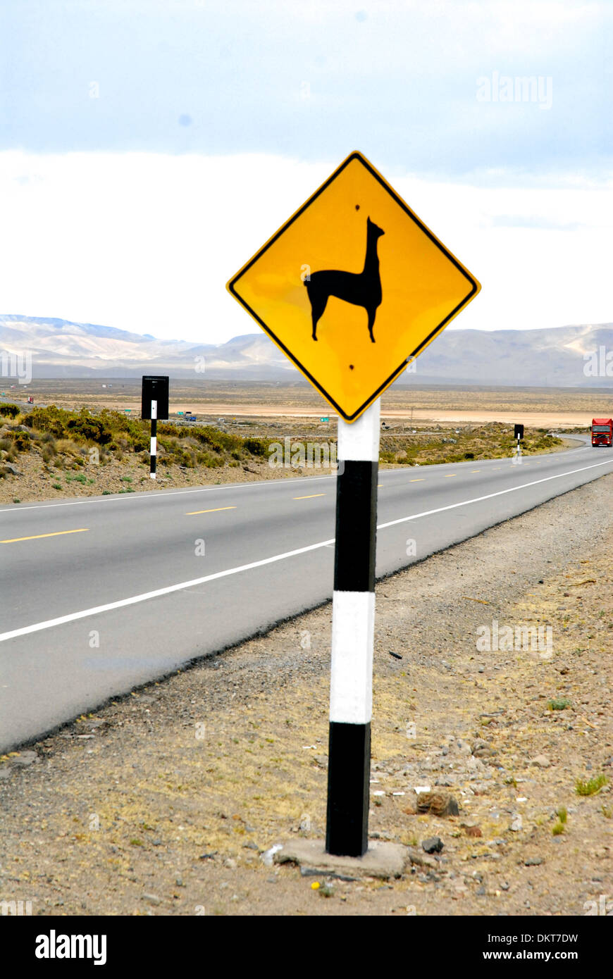 Llama warning sign hi-res stock photography and images - Alamy