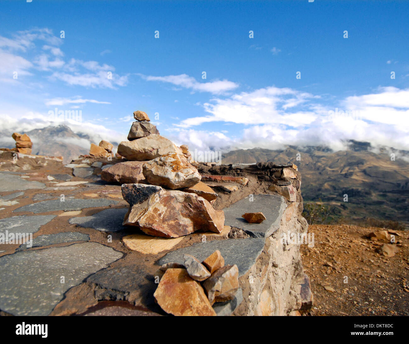 Rocky ledge hi-res stock photography and images - Alamy