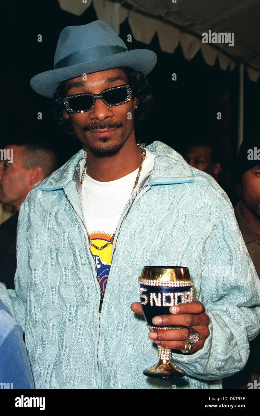 Snoop dogg 2001 hi-res stock photography and images - Alamy