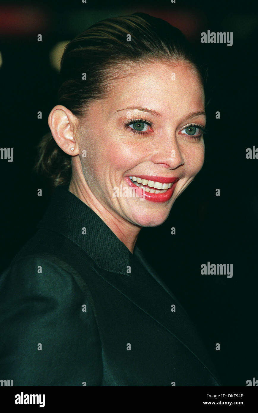 Amanda detmer hi-res stock photography and images - Alamy