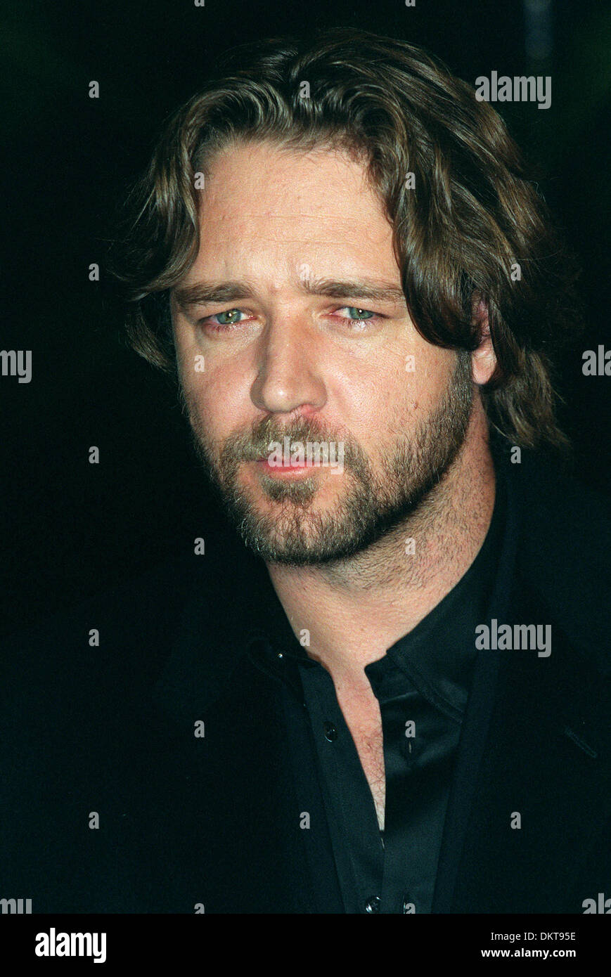 RUSSELL CROWE.ACTOR.BEVERLY HILLS HOTEL, LA, USA.11/01/2002.BP42A24C ...