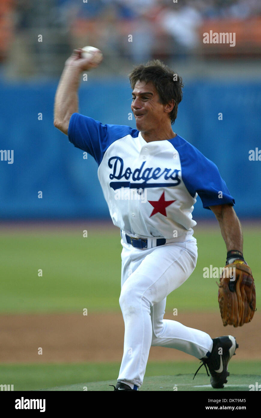 TONY DANZA.ACTOR.SA.DODGER STADIUM, LOS ANGELES, U.09/08/2002.LAB7279 ...