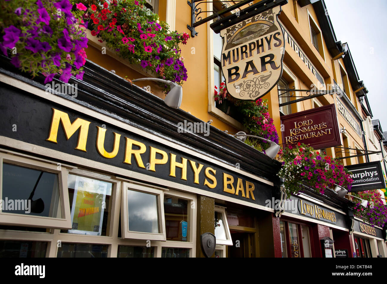 Kilkenny pub hi-res stock photography and images - Alamy