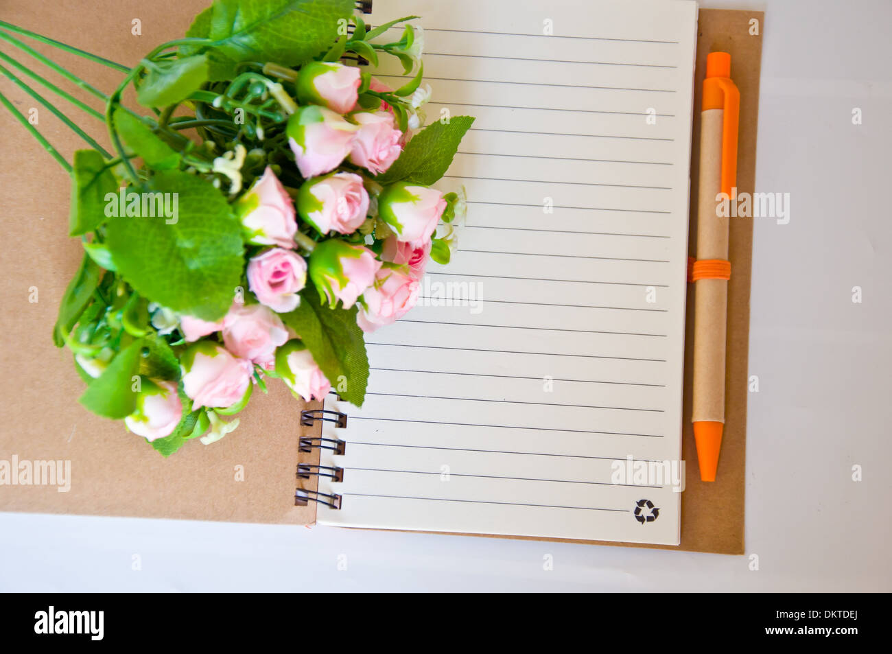 Notepad recycle paper hi-res stock photography and images - Alamy