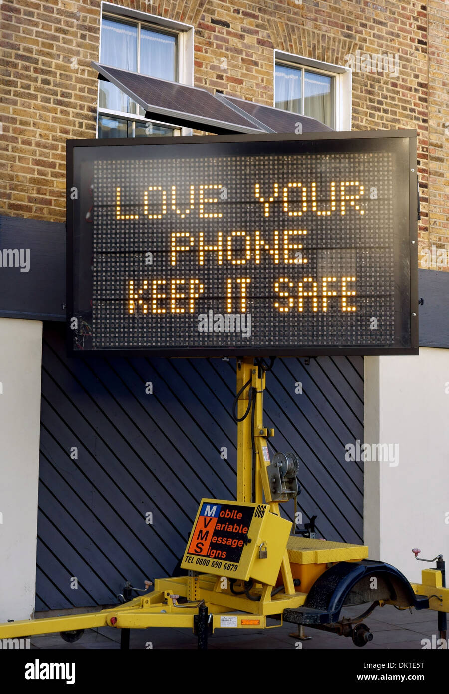 Mobile phone warning sign hi-res stock photography and images - Alamy