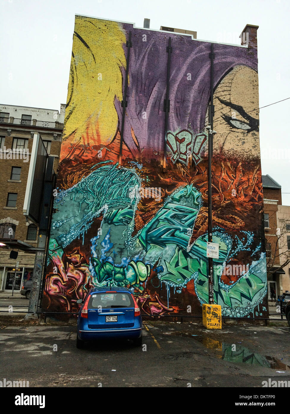Montreal graffiti art street hi-res stock photography and images - Alamy