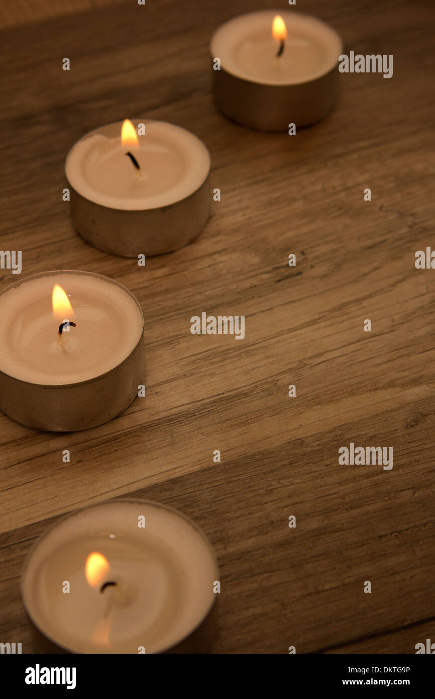 Table decorations with tealights hi-res stock photography and images ...