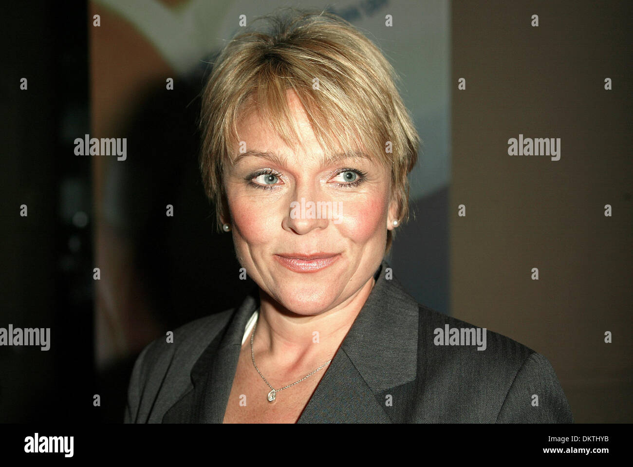 HELEN FIELDING.WRITER.A.BEVERLY HILLS, LOS ANGELES, US.02/03/2002.LA198 ...