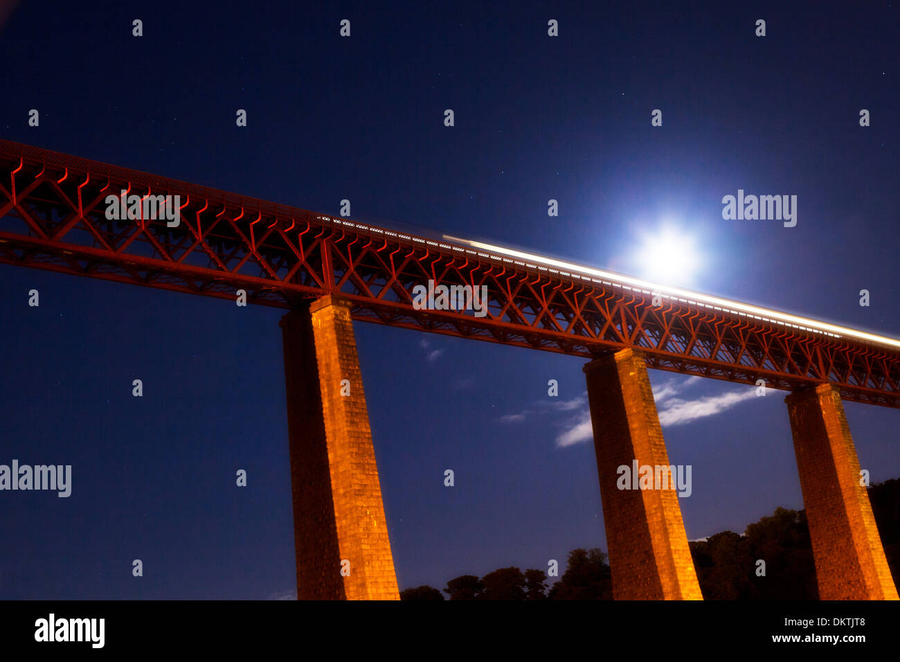 Train passing moon night hi-res stock photography and images - Alamy