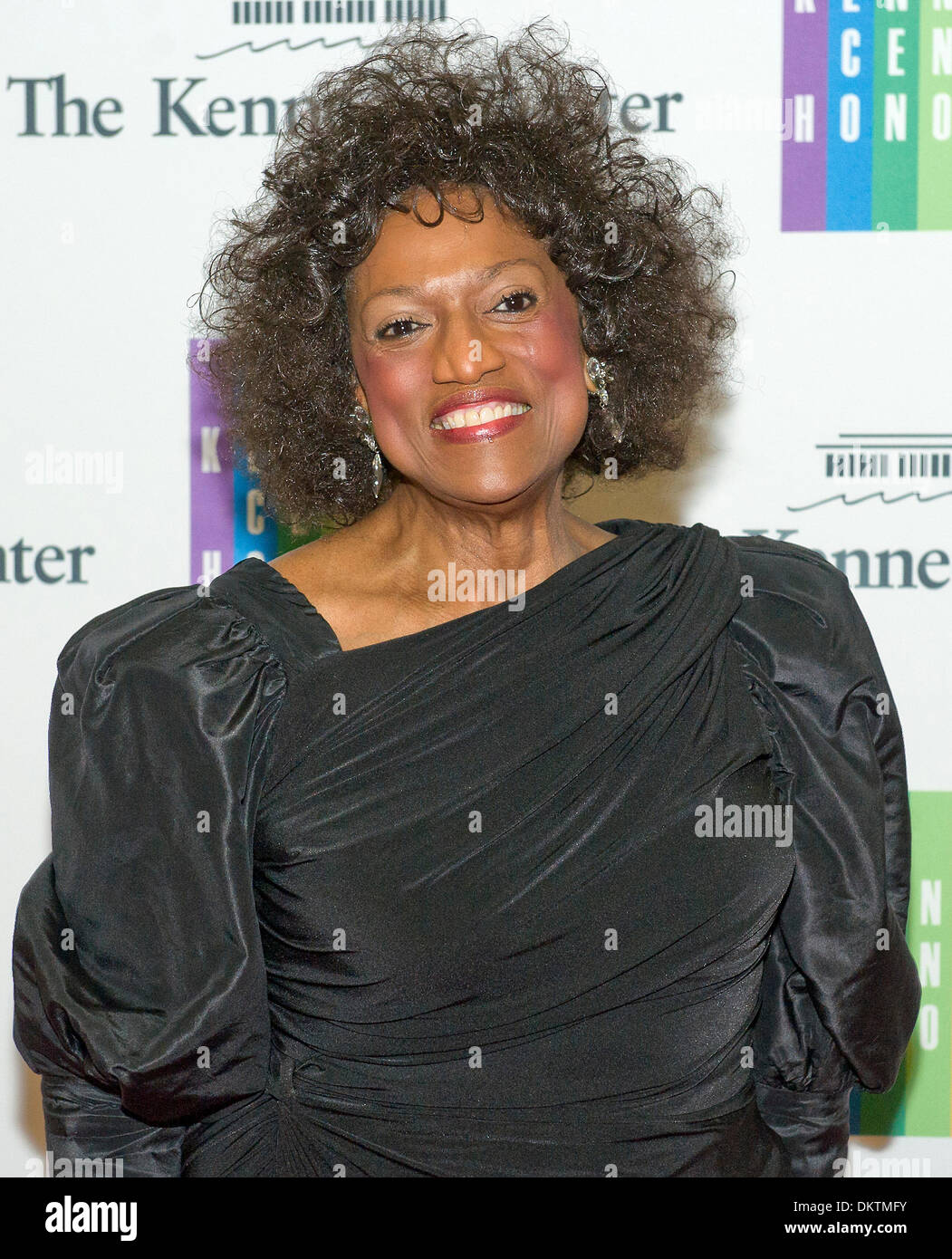 Opera singer Jessye Norman arrives for the formal Artist's Dinner ...