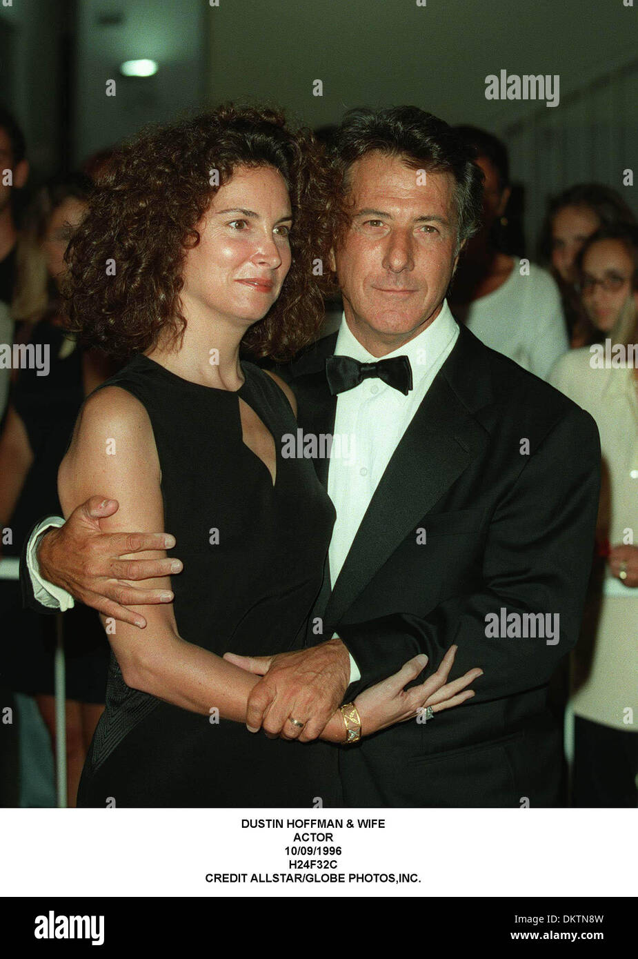 Wife actor dustin hoffman hi-res stock photography and images - Alamy