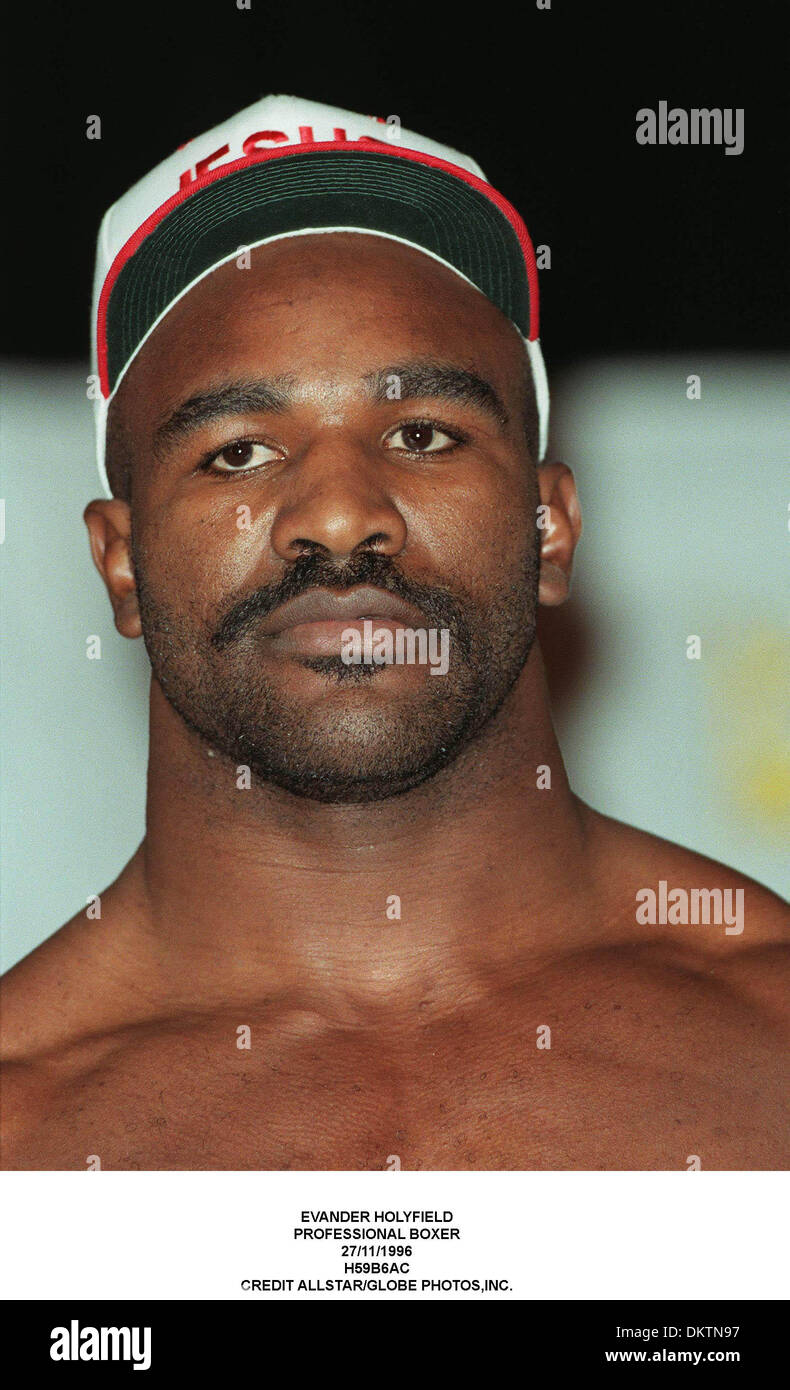 Evander holyfield 1996 hi-res stock photography and images - Alamy