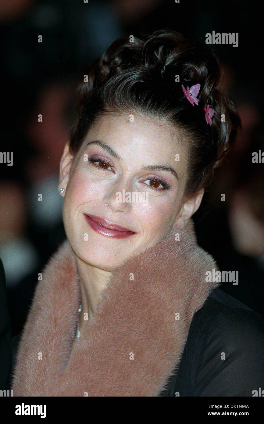 Teri hatcher actress hi-res stock photography and images - Alamy