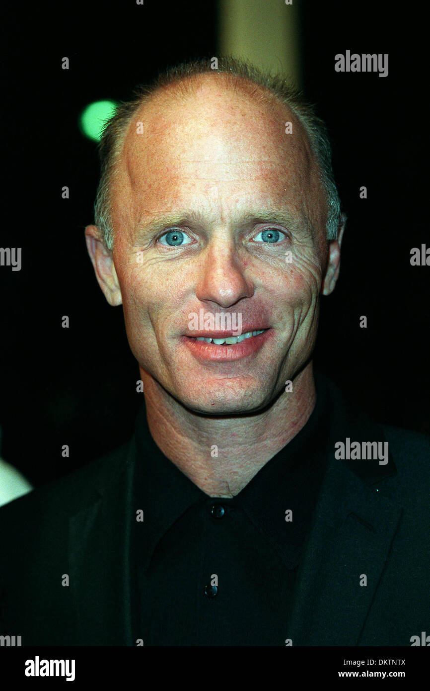 Ed harris actor hi-res stock photography and images - Alamy