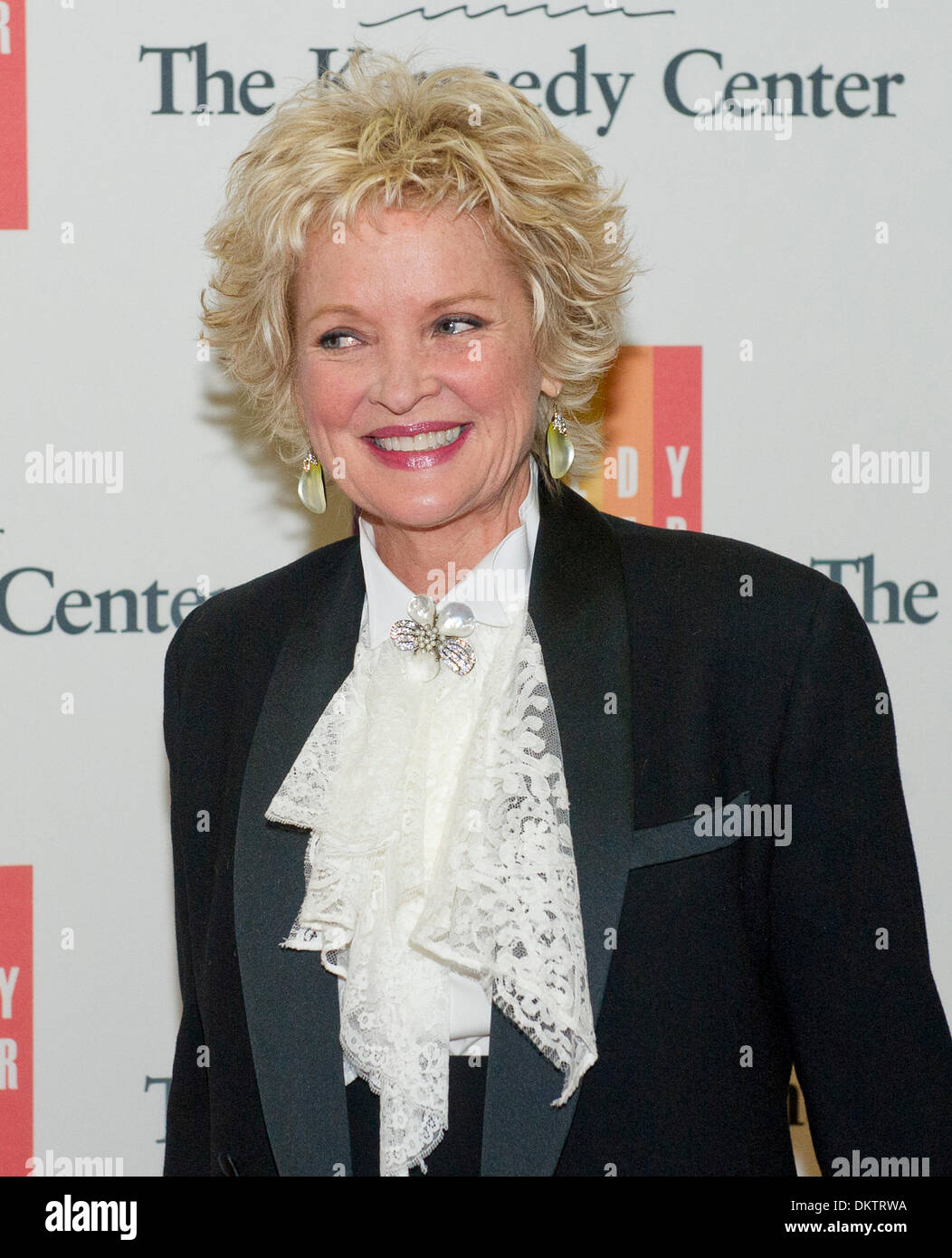 Actress Christine Ebersole arrives for the formal Artist's Dinner ...