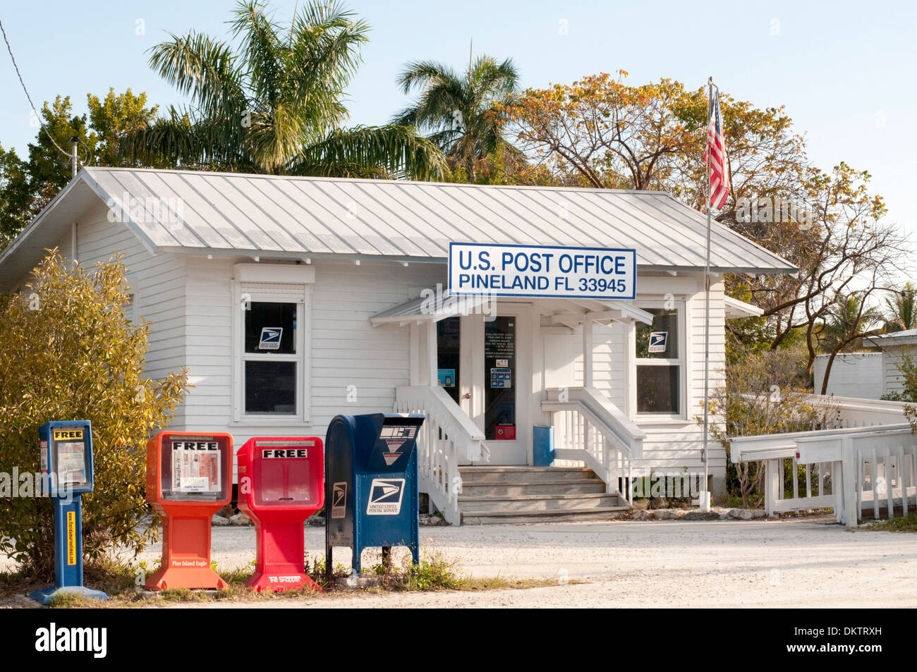 The Pineland Post Office on Pine Island, Florida, one of the smallest ...