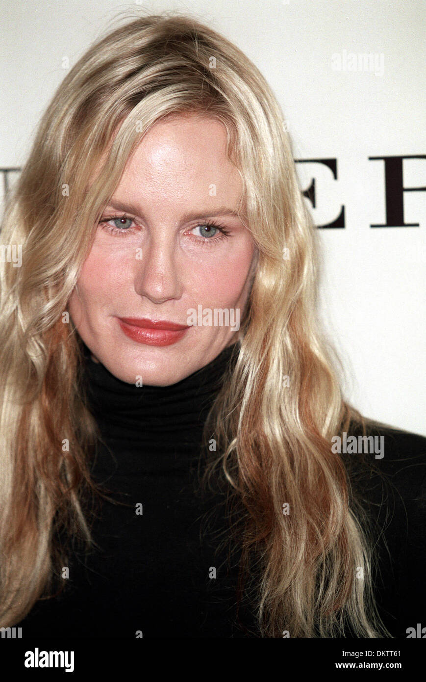 DARYL HANNAH.ACTRESS.BEVERLEY HILLS, LA, USA.25/10/2001.BM65C25C. 2001 ...