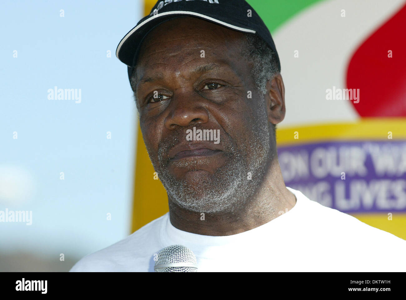 DANNY GLOVER.ACTOR.A.LAKE SHERWOOD, LOS ANGELES, US.15/06/2002.LAB5180 ...