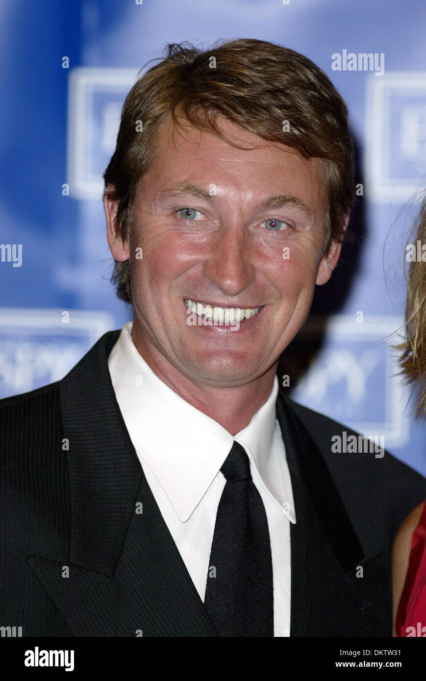 Wayne gretzky ice hockey player hi-res stock photography and images - Alamy
