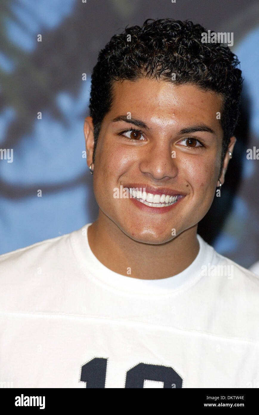 R.J. HELTON.SINGER, AMERICAN IDOL FINALIST.K, LOS ANGELES, USA ...