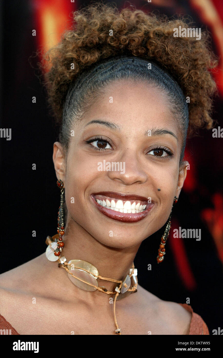 2002 american idol hi-res stock photography and images - Alamy