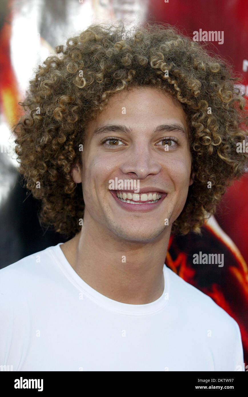 2002 american idol hi-res stock photography and images - Alamy