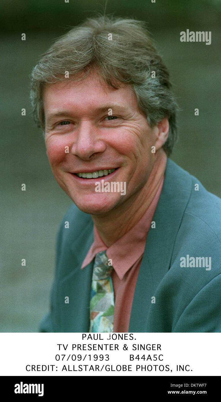 Paul jones singer hi-res stock photography and images - Alamy