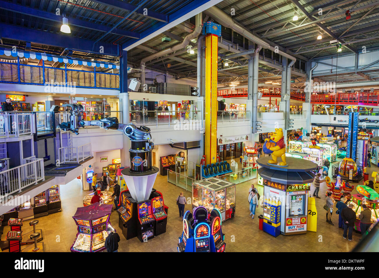 Amusement arcade grand pier weston super mare hi-res stock photography ...
