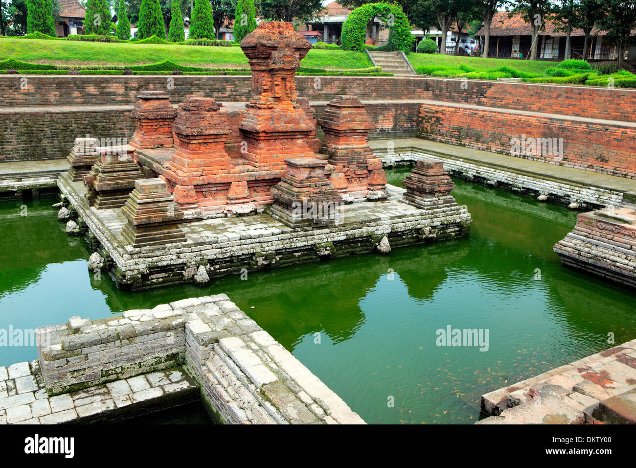 Candi Tikus bathing place (14th century), Trowulan, near Mojokerto ...