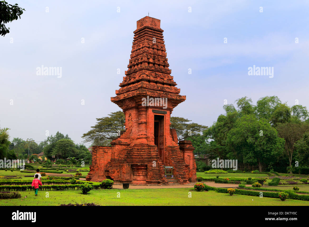 Bajang Ratu gate (14th century), Trowulan, near Mojokerto, Java ...