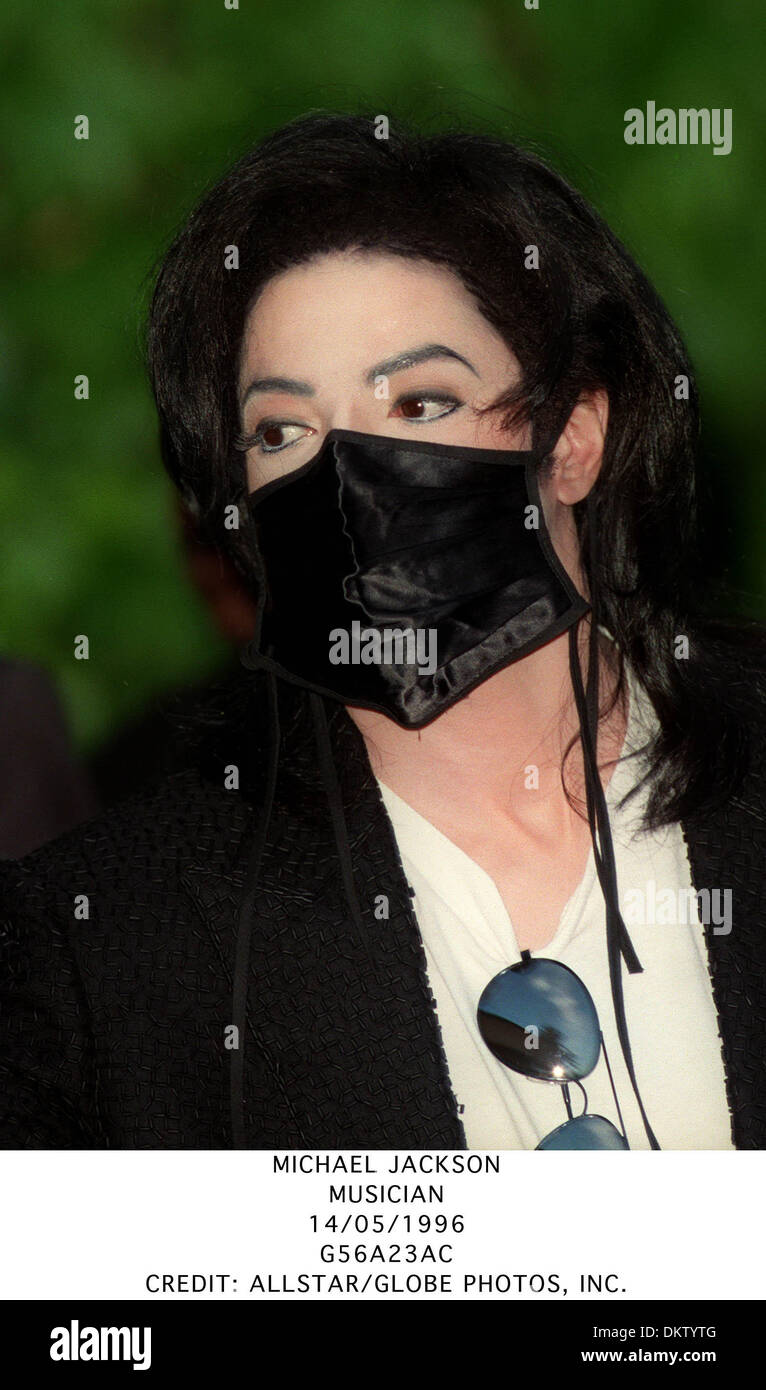 Michael jackson mask hi-res stock photography and images - Alamy