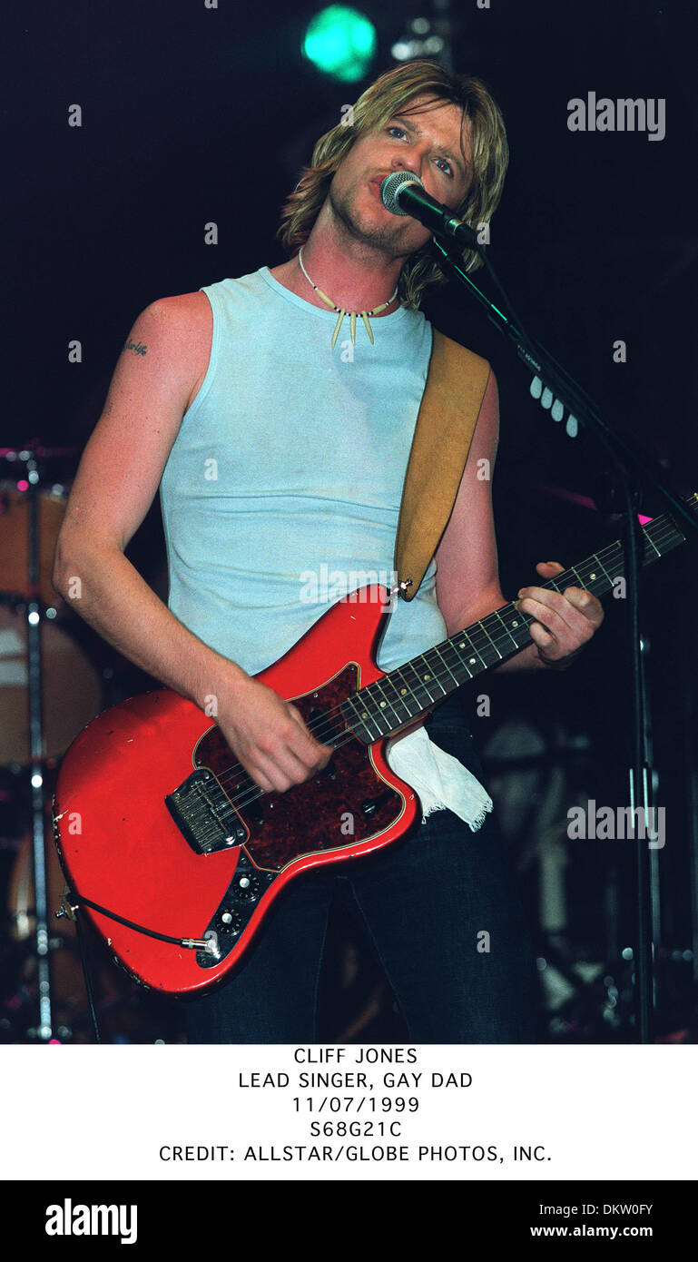 CLIFF JONES.LEAD SINGER, GAY DAD.11/07/1999.S68G21C Stock Photo - Alamy